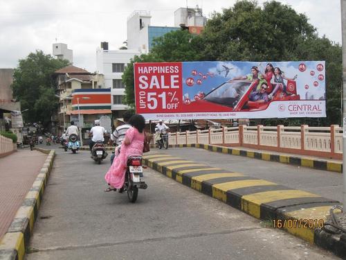 Hoarding Solutions - Versatile Mobile Hoardings, Backlit & Frontlit ...