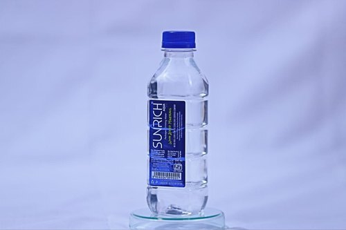 Light Weight 500Ml Bisleri Mineral Water Bottle Capacity: 1 Liter/Day at Best Price in Purnia ...