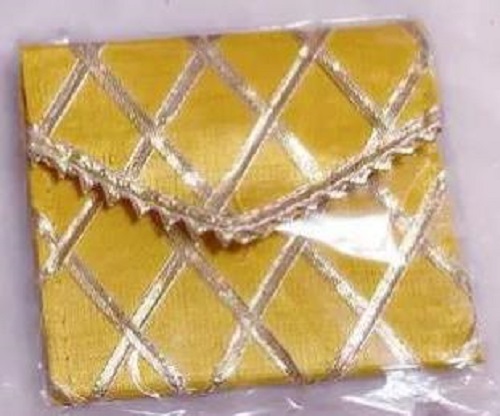 Light Weight Rectangular Golden And Yellow Paper Money Gift Envelopes ...