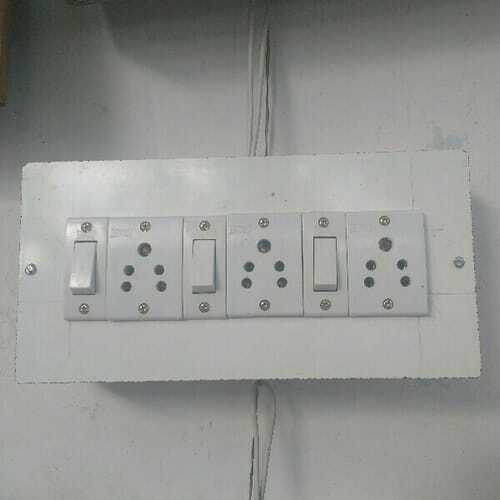 Moisture 82% Electrical 3 Switch Board at Best Price in Dausa | Mayank ...