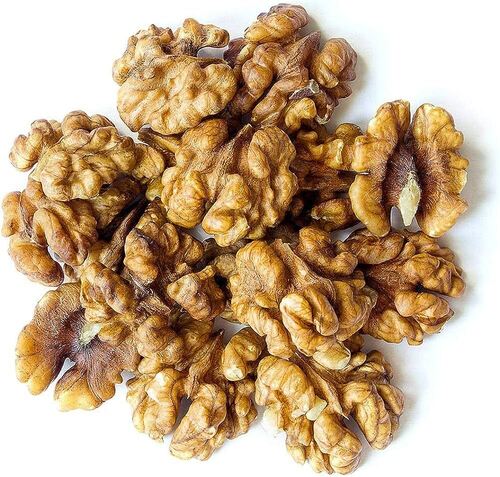Walnuts at 999.00 INR at Best Price in Delhi, Delhi | Gupta Trading Company