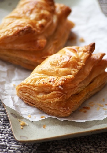 Paneer Patties - Vegetarian Savory Pastry, Crispy Flaky Texture ...