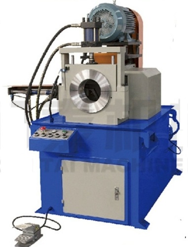 Hydraulic Copy Turning Machine at Best Price in Dombivli | Gamut ...
