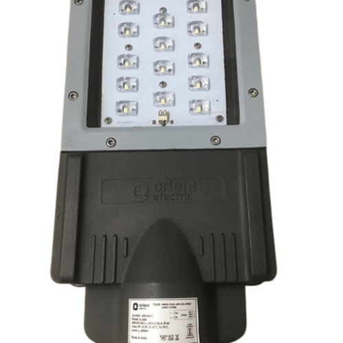 Led Street Light 60 Watt For Street And Road Lighting at Best Price in ...